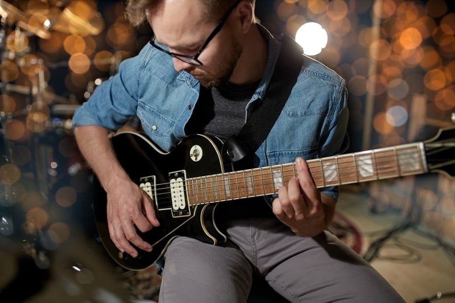 5 Essential Tips for Mastering the Art of Palm Muting on a Guitar